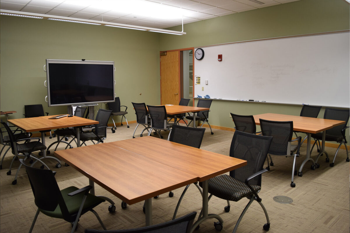 Nicholas J. Schrup Library - Clarke University - Clarke University